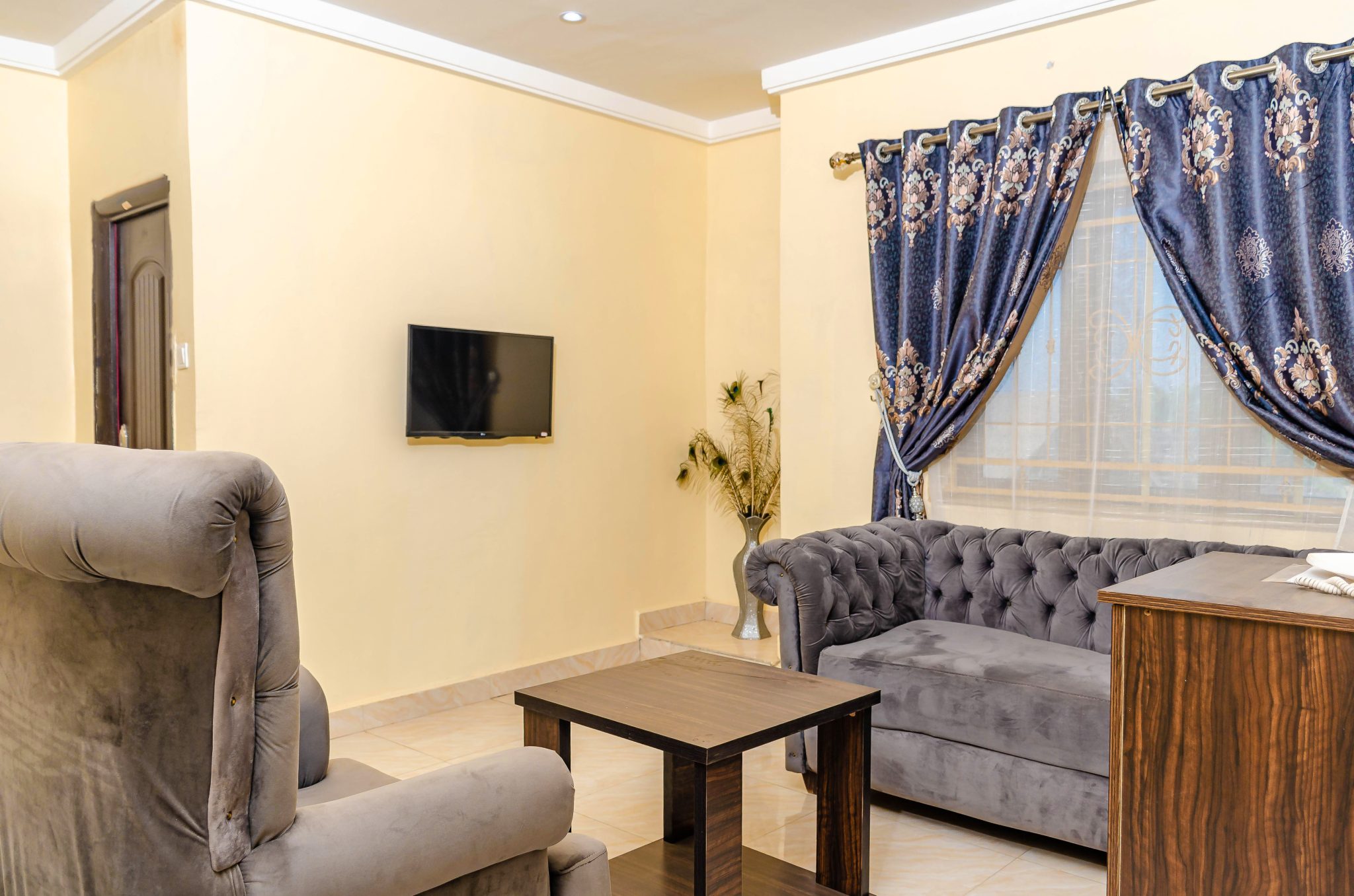 Main Home - Tazu Luxury Hotel & Suites